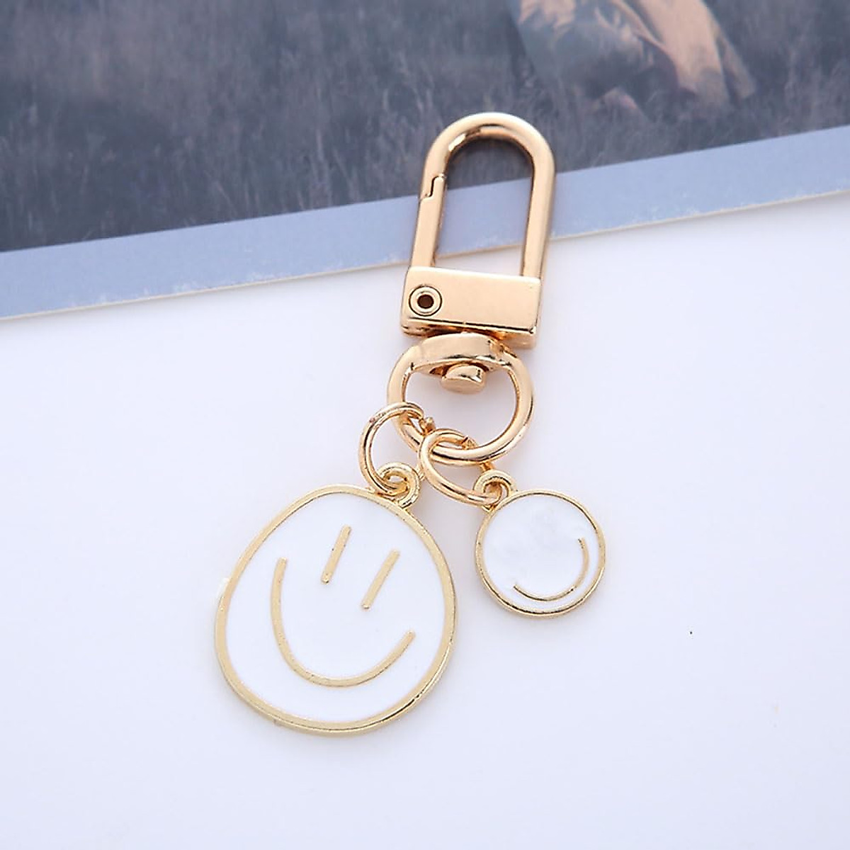 SWJEWEL Cute Happy Expression Keychain for Women 3pcs Set Samll White Black Pink Car Keys Ring Accessories Clip Bag Charms Handbag Purse Backpack Pendant Charms WBP