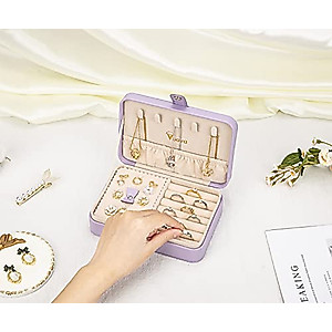 Voova Small Jewelry Organizer Box, Travel Jewelry Case for Women Teen Girls, Mini PU Leather Portable Jewellery Storage Boxes Holder with Smart Earrings Plate for Necklaces Rings Bracelets, Lavender