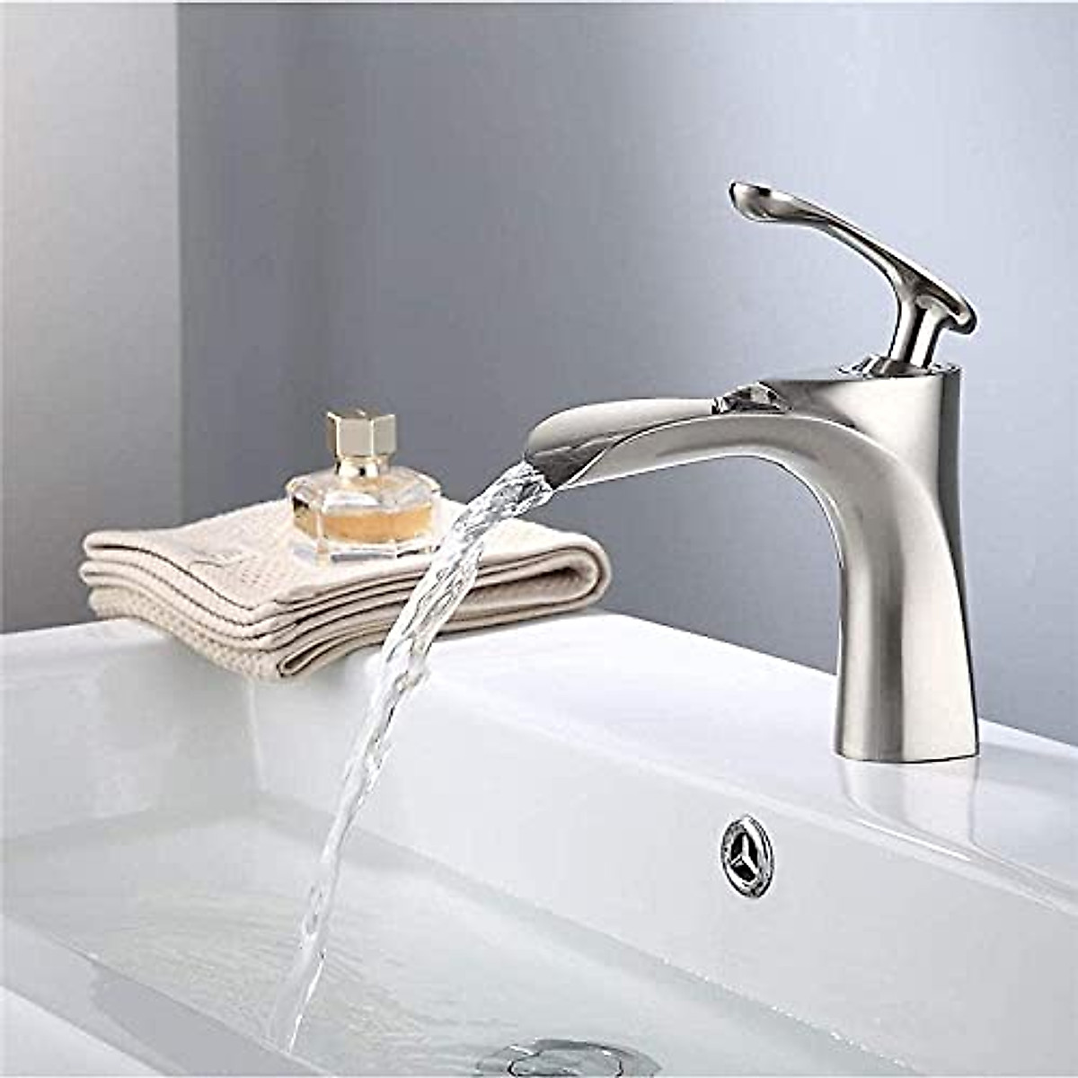 Bathroom Sink Faucet Sink Faucet Single Handle Brass Sink Faucet Bathroom Sink Faucet Single Handle hot and Cold Water Tank Faucet Desktop Crane Toilet Faucet ( Color : Black Oil Brushed )
