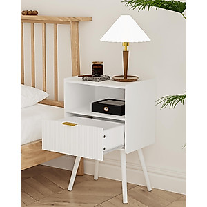 Veegle White Nightstand,Modern Bedside Table with Storage Drawer and Open Wood Shelf, Accent Night Stand with Solid Wood Legs for Living Room, Bedroom and Small Spaces,Easy Assembly,Classic White