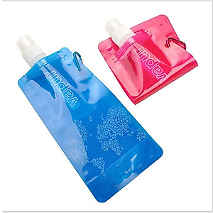 TOPYUEYILIYI 4pcs Foldable Sports Bottle Plastic Water Bag 500ml Collapsible Drink Pouches Bags with Clip Reusable Foldable Plastic Water Bag for Outdoor Sports Biking Hiking Trave
