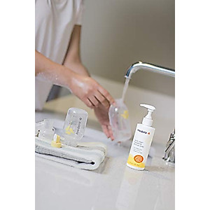 Medela Quick Clean Breast Milk Removal Soap, No Scrub Hypoallergenic Soap for Pump Parts and Nursing Apparel, Removes Breast Milk Residue Up to 3 Days Old, 6 Fluid Ounces (Pack of 1)