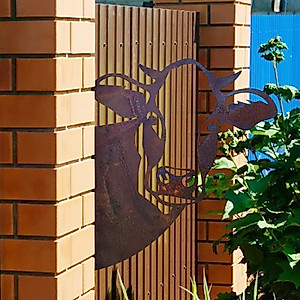 LYEAA Metal Cow Peeking Yard Art, Cow Cattle Wall Decor, Farm Peeping Cattle Metal Wall Art for Farmhouse Outdoor Garden Decor, Farm Fence Modern Artwork Home Decor