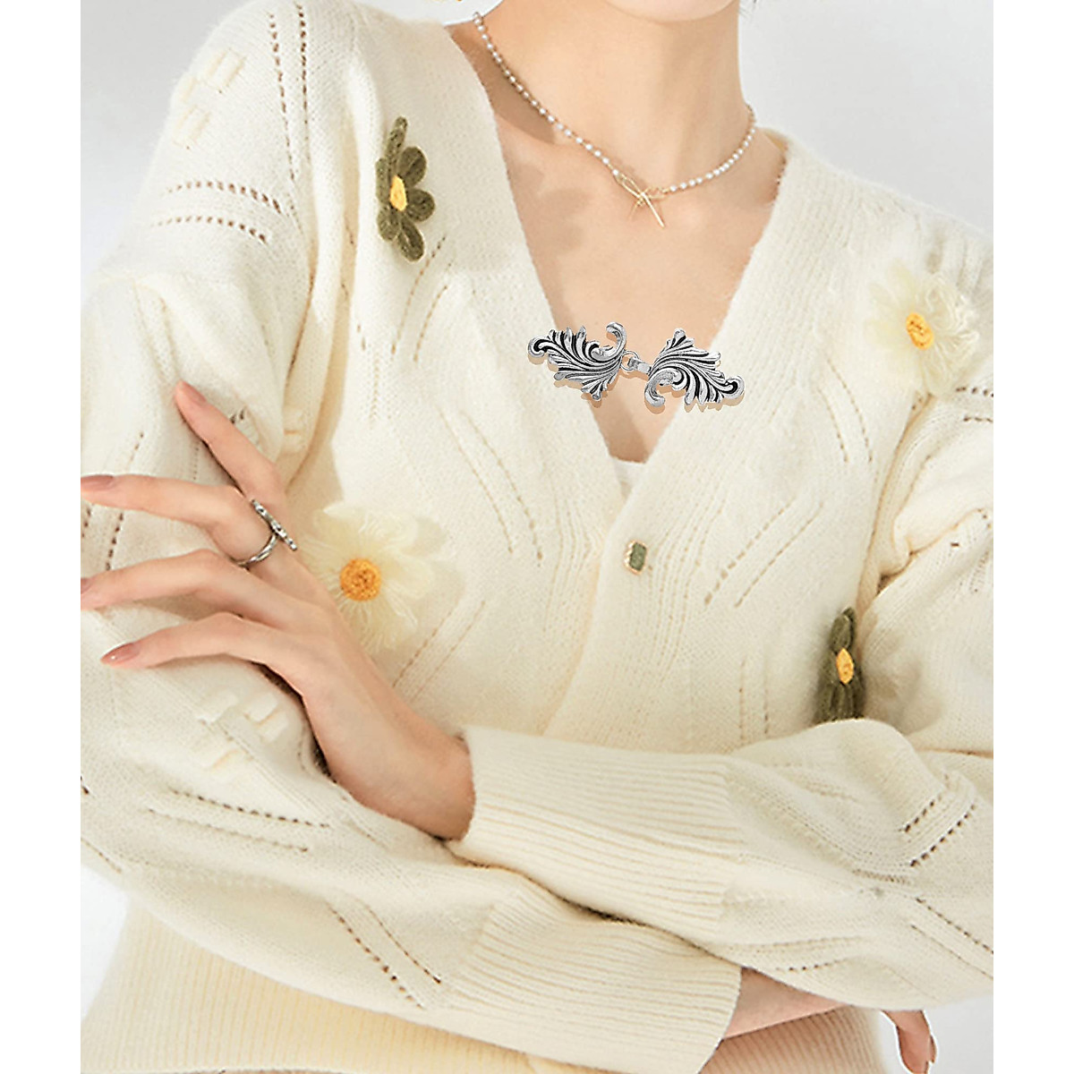 Fxiqini 10Pcs Vintage Cardigan Sweater Clips Shawl Collar Shirts Dress Brooch Clips for Women Swirl Clip Cape Cloak Clips Scarf Clip