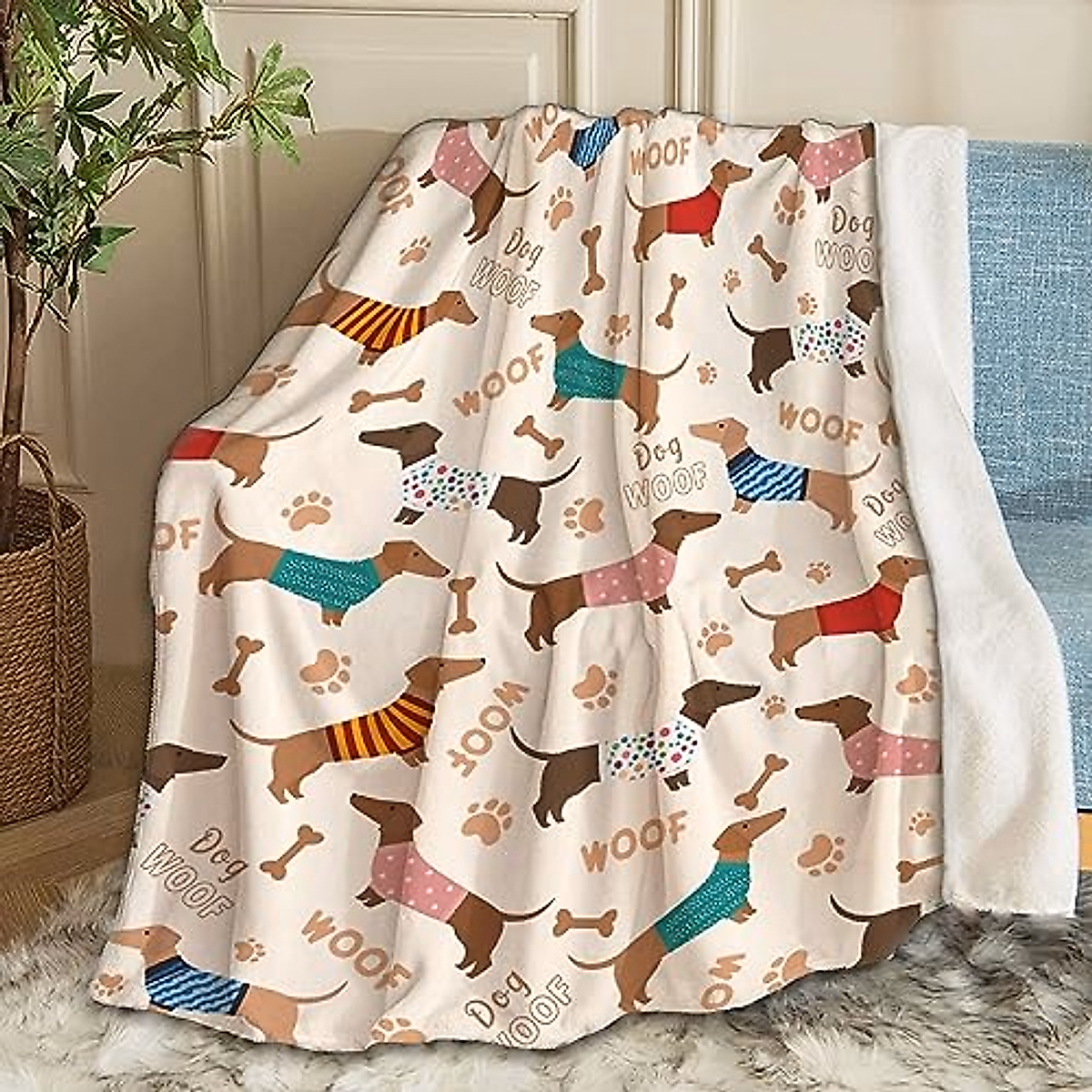 Ottoy Cute Dachshund Blanket Gifts Plush Fuzzy Cozy Soft Lightweight Blankets for Couch Air-Conditioning Quilts Decor Blanket for Chirstmas Gifts 50"x40" for Kids