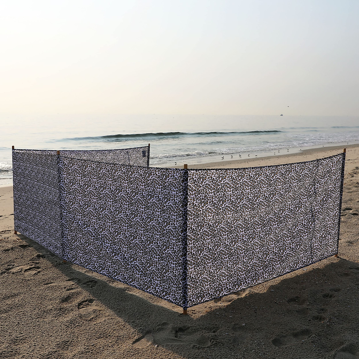 erda Sand Leopard Pro Beach Recycled Polyester Rip-Stop 20 ft Lightweight Windscreen, Privacy Screen, Wind Blocker, Free Matching Shoulder Bag