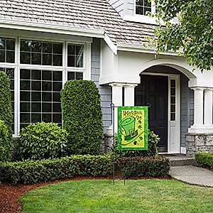 Boao St Patrick's Day Garden Flag Shamrock Double Sided Irish Shamrock Yard Flag Holiday Decorative Flag 12 x 18 Inch for St Patrick's Day Indoor Outdoor Decoration