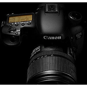 Canon EOS 7D 18 MP CMOS Digital SLR Camera with EF-S 18-200mm f/3.5-5.6 IS Lens - International Version