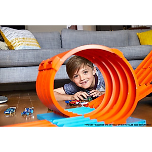 Hot Wheels Race Crate with 3 Stunts in 1 Set Portable Storage Ages 6 to 10