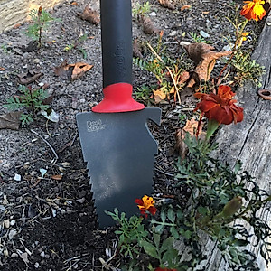 ROOT ASSASSIN 48" Garden Shovel/Saw + Radius Garden Root Slayer Trowel