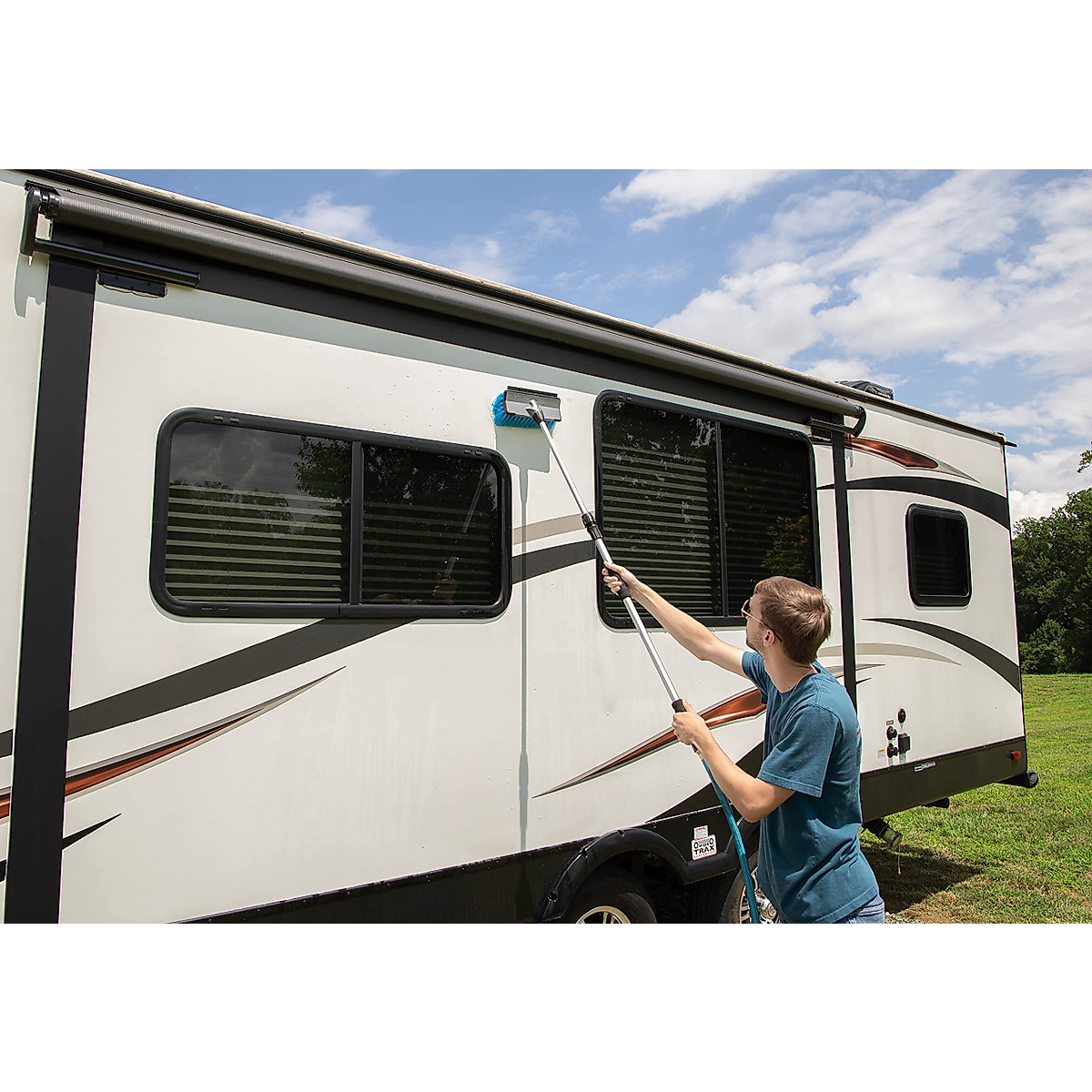 Camco RV Flow-Through Wash Brush | Features an Adjustable Handle, a Standard Garden Hose Connection, and an On/Off Button to Control Water Flow (43633)