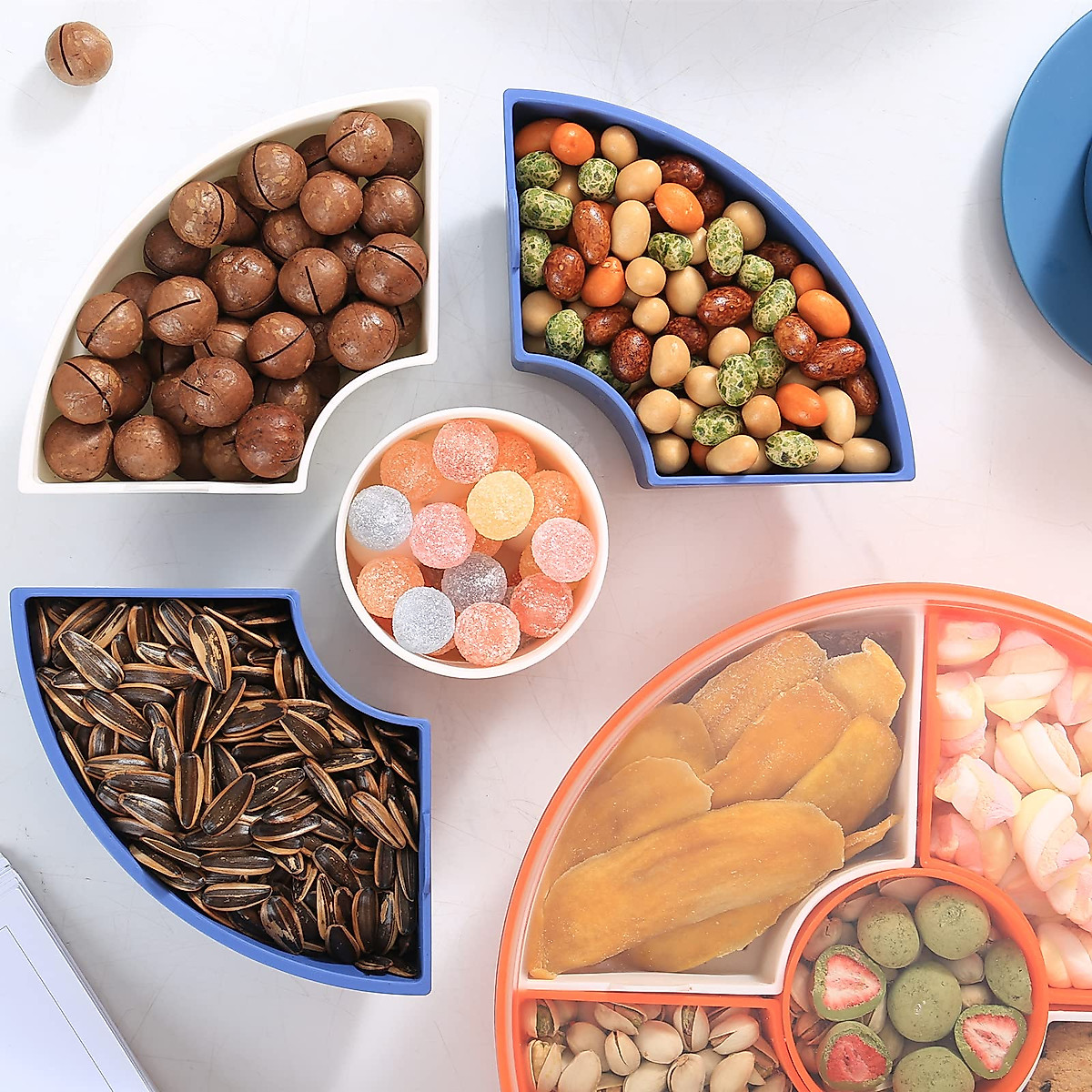 XKXKKE Divided Serving Dishes with Lid, Serving Tray with Lid, Round Divided Plates, Sectional Serving Tray Removable Party Snacks Tray for Candies, Nuts, Veggies, Fruits and Appetizer (White)