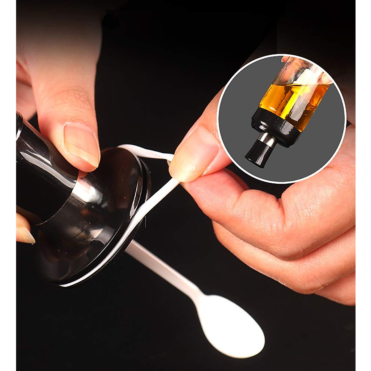 LOYUYU Kitchen Glass Spice Jars Seasonning Box Set of 4, Condiment Pots Spice Jars with Spoons, Oil Bottle Honey Jar Dispenser, Airtight Cap Transparent (8.45oz)