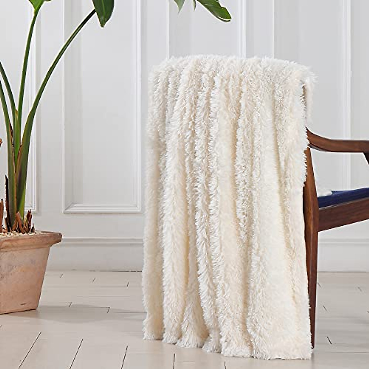 Decorative Extra Soft Faux Fur Blanket Twin Size 70" x 78",Solid Reversible Fuzzy Lightweight Long Hair Shaggy Blanket,Fluffy Cozy Plush Fleece Comfy Microfiber Blanket for Couch Sofa Bed,Cream White