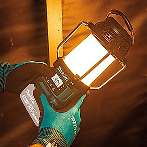 Makita XRM12 18V LXT® Lithium-Ion Cordless Lantern with Radio, Tool Only