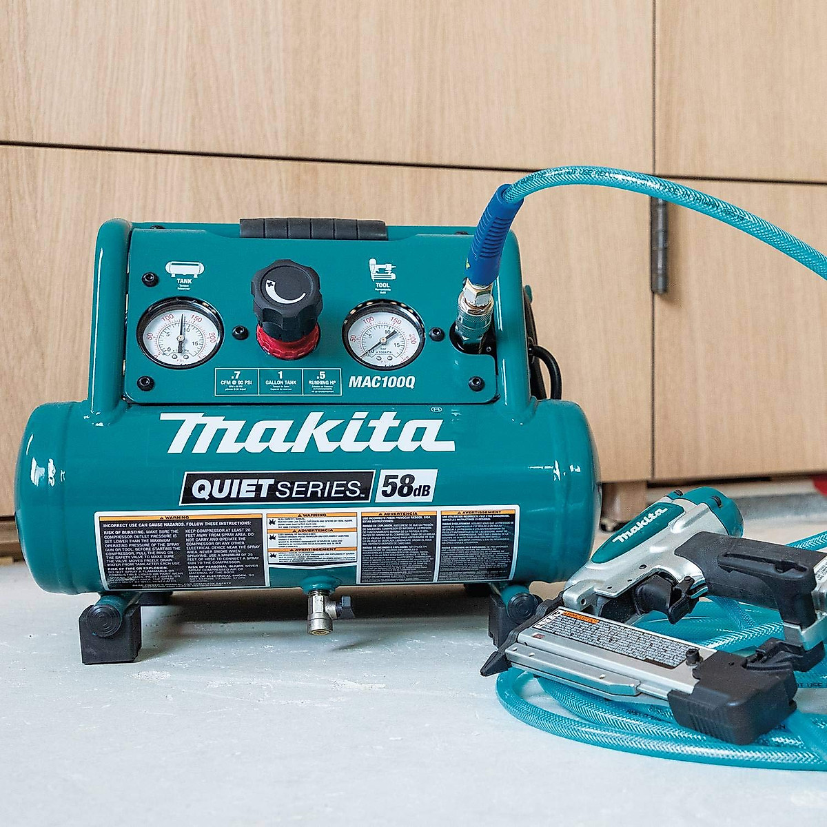Makita MAC100QK1 Quiet Series 1/2 HP, 1 Gallon Compact, Oil-Free, Electric Air Compressor, and 18 Gauge Brad Nailer Combo Kit