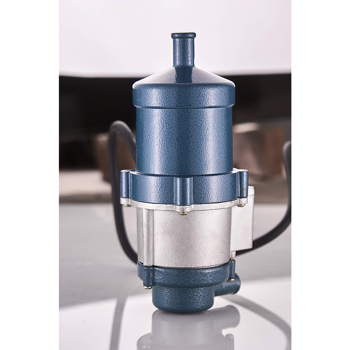 VVKB Engine Heater Truck Block Heater 110 Volts 1000w Titan-P5 with Thermostats and Built-in Water Pump