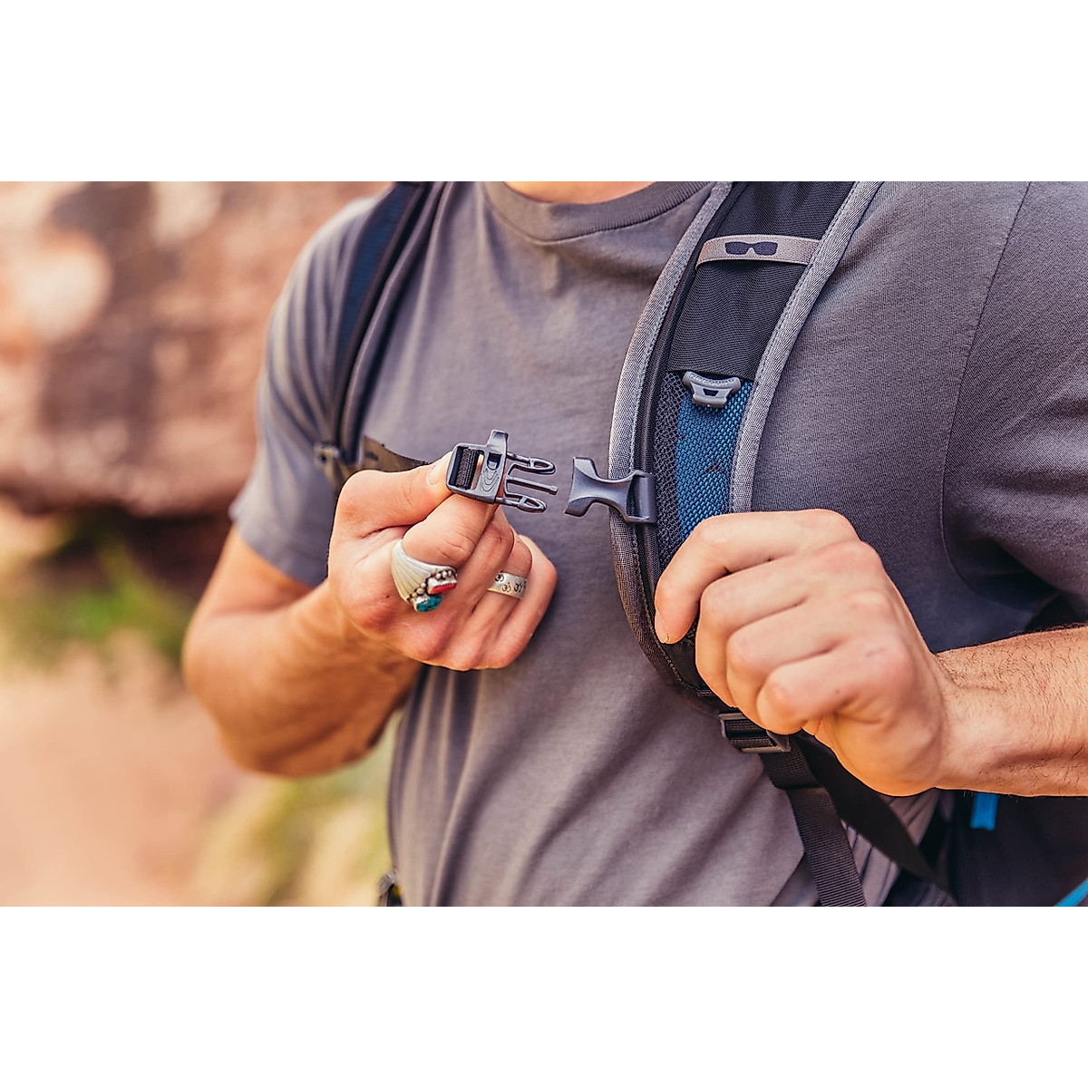 Gregory Mountain Products Citro 24 Hiking Backpack, Ozone Black, One Size