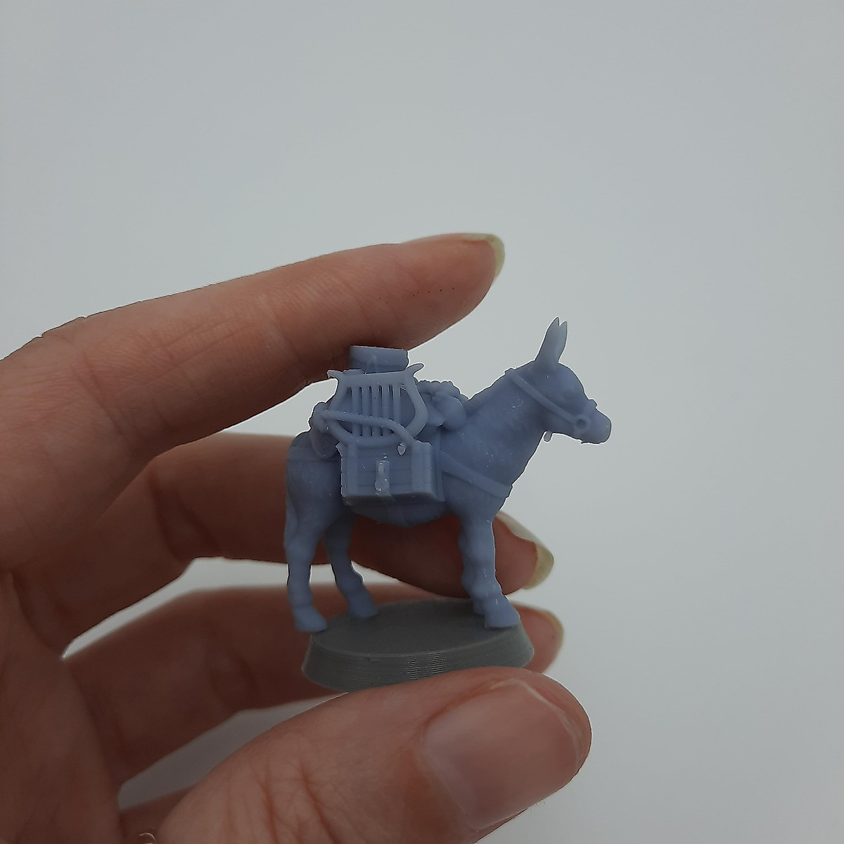HERO Creations - 4 Mules - RPG - Dungeons and Dragons - DND - Pathfinder - Lord of The Ring - Figurine Miniature (Gray/Unpainted)