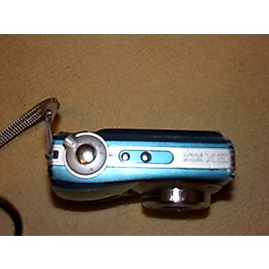 Kodak Easyshare C813 8.2 MP Digital Camera with 3xOptical Zoom - blue