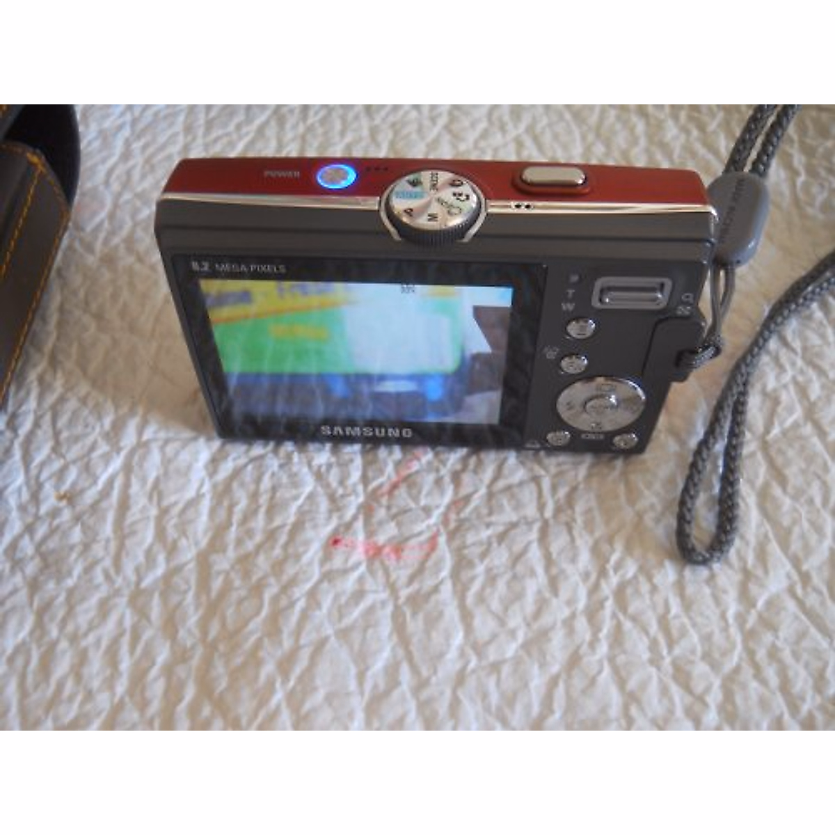 Samsung L100 8.2MP Digital Camera with 3x Optical Zoom (Red)