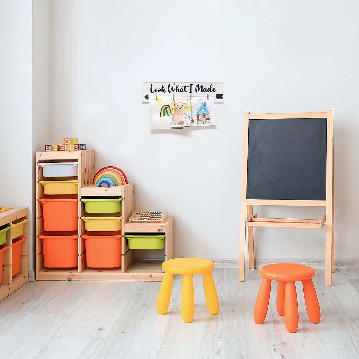 Elegant Designs HG2038-WBM Decorix Farmhouse Wall Mounted Hanging 4 Photo Wood Picture Display w Clips & Look What I Made Black Script for Artwork,Drawings,Décor,Kids Room,Nursery,Playroom,Wht Wash