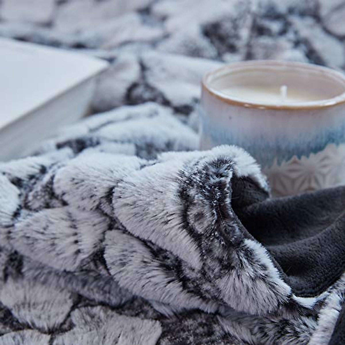 FY FIBER HOUSE Super Soft Rabbit Faux Fur Fleece Throw Blanket Thick Luxurious Faux Fur Plush Warm Fuzzy with Stone Pattern for Bed Sofa, 50"X60", Black