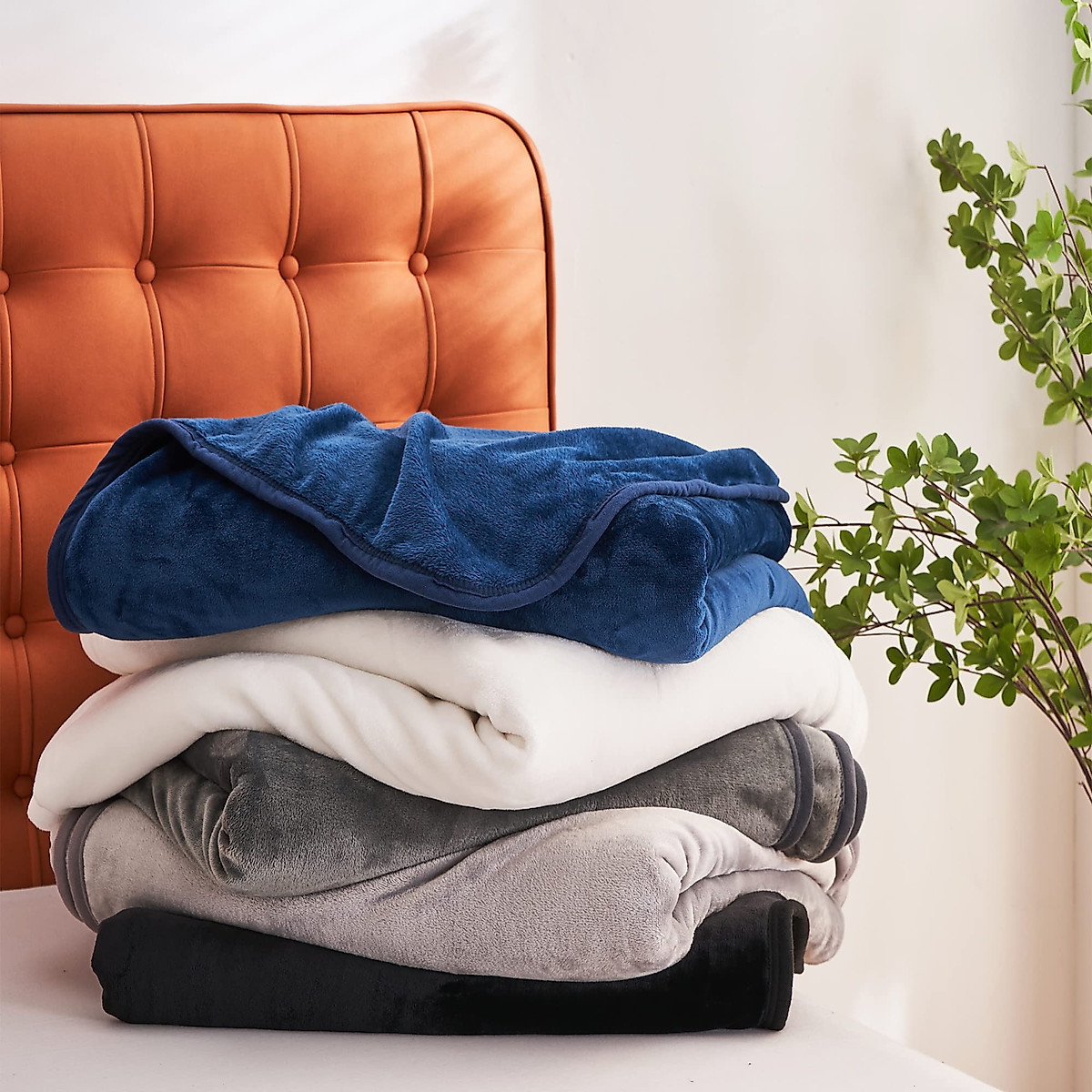 ELNIDO QUEEN Fleece Throw Blanket for Couch Navy Blue - 330GSM Lightweight Fuzzy Cozy Soft and Cooling Blankets for Sofa, Bed, 50x60 inches