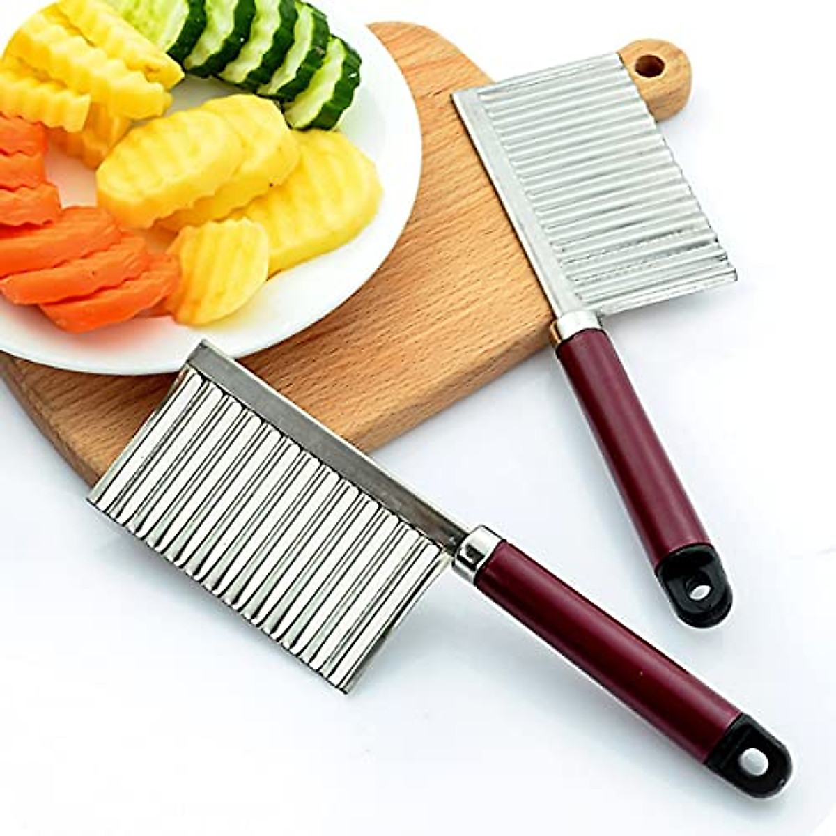 2 Pcs Potato Crinkle Cut knife, Stainless Steel Wavy Slicer, Decorative Knife for Fruits and Vegetables, Home Kitchen Wavy Blade Cutting Tool. For Carrot,Cheese,Potatoes Decoration Gadget (Black+Red)