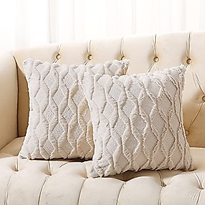 Volcanics Pack of 2 Faux Wool Throw Pillow Covers 22x22 Inches Decorative Farmhouse Velvet Couch Pillow Case Soft Plush Square Boho Cushion Pillowcase, Beige