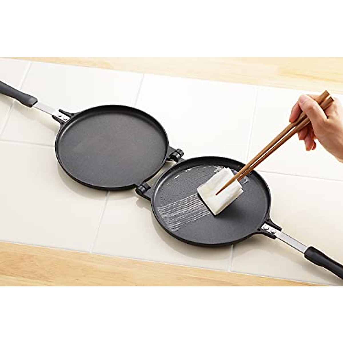 Yoshikawa SJ3208 Hot Sand Maker, For Gas Fire, Hot Multi Sandpan Total Length 16.3 x Diameter 7.1 x Height 1.3 inches (41.5 x 18.0 x 3.4 cm), Black, Outdoor Camping