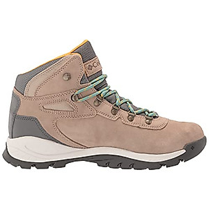 Columbia Women’s Newton Ridge Plus Waterproof Amped Hiking Boot, Waterproof Leather, Oxford Tan/Dusty Green, 6.5