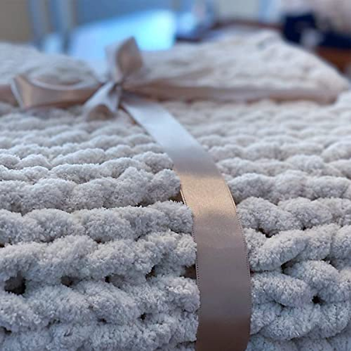 FACEBOX Chunky Knit Blanket 50"x60", Soft Cozy Chenille Throw Blanket, Large Cable Knit Throw Blanket for Bed, Sofa, Home Decor, Gift (Gray, 4.85 lbs)