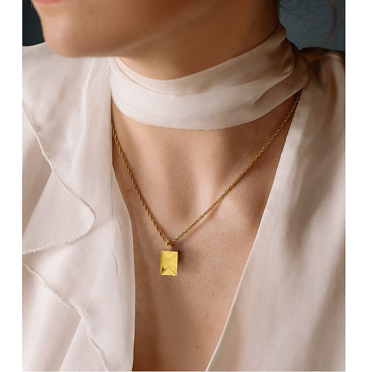 mintolex Envelope Necklace with Message Love You for Her Hidden Message Secret Locket Necklace Stainless Steel Love Letter Necklace Birthday Gifts for Mom/Wife/Girlfriend(Gold)