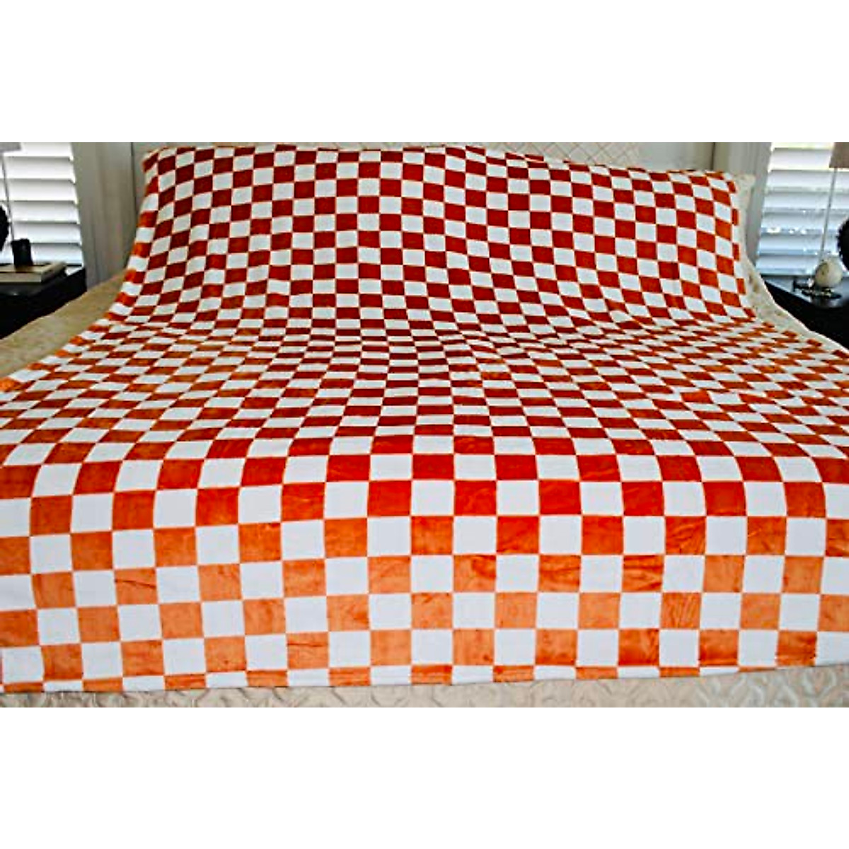 JCG Blanket Luxury Chessboard Plaid Throw Blanket (White/Orange), Fluffy Blankets, Warm Blankets for Winter, Blankets Queen Size, Good Also as Summer Blanket,