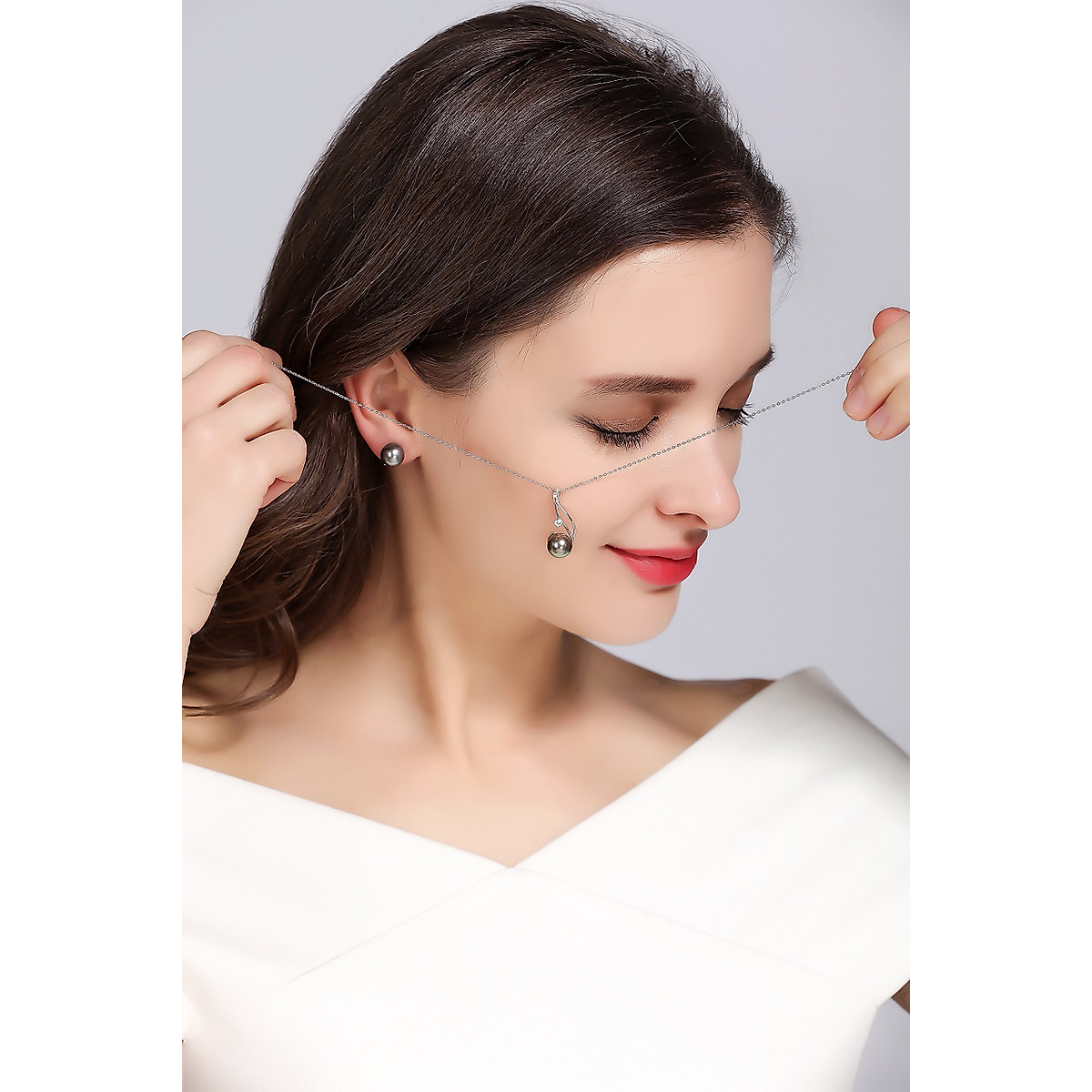 CHAULRI Tahitian Black Pearl Pendant Necklace 18K Gold Over Sterling Silver 19 Inch Adjustible Chain - Real Black Pearls Jewelry Gifts for Women Wife Mom Daughter