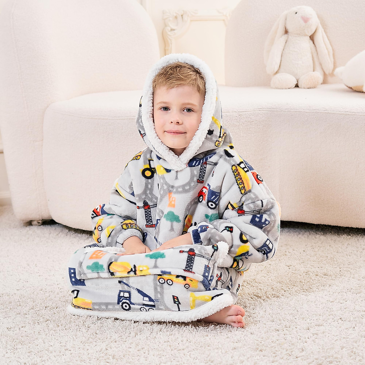 Wearable Blanket Hoodie for Kids, Super Warm and Soft Sherpa Flannel Sweatshirt Blanket with Giant Pocket, Hooded Blanket for 2-6 Year Old Boys Gifts, Construction Truck