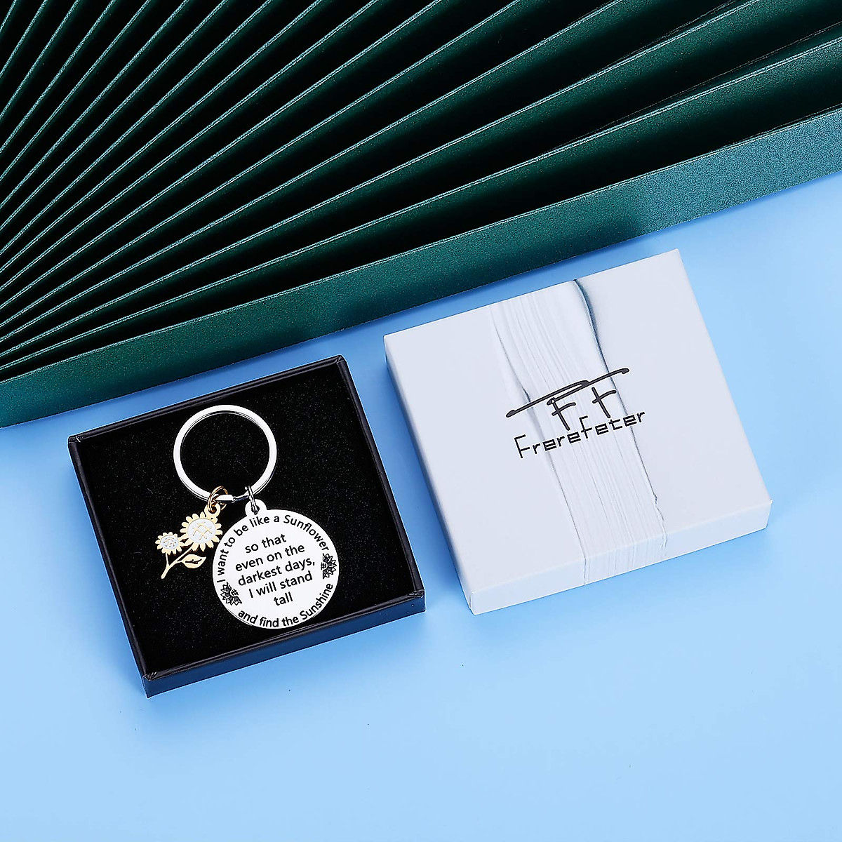 Sunflower Gifts for Women Sunflower Keychain Inspirational Bulk Gifts Birthday Christmas Sweet Graduation Floral Gifts for Adult Teen Girls Daughter Back to School Come of Age Gifts Friendship Present