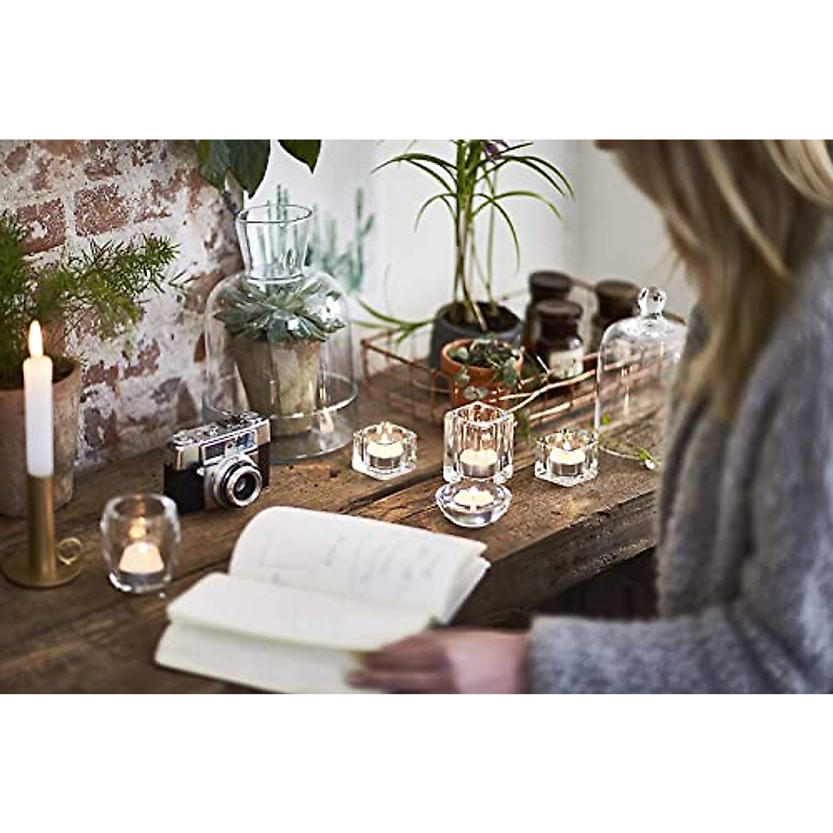 BOLSIUS 50 Unscented Tea Lights - 8 Hours Burn Time - Premium European Quality - Consistent Smokeless Flame - 100% Cotton Wick - Dinner, Wedding, Party, Restaurant, Spa, Church, & Home Décor Tealights