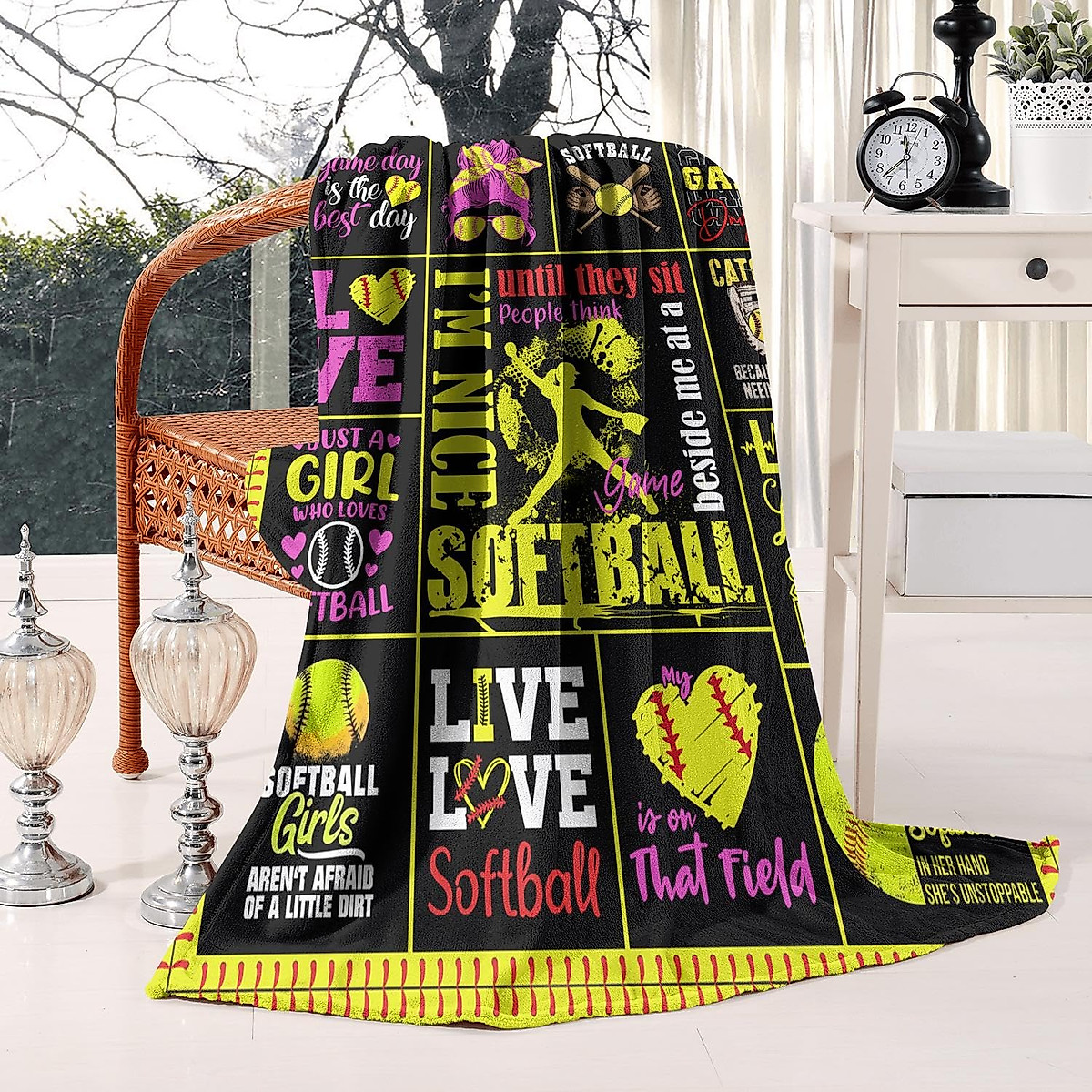 Raweeroner Softball Gifts,Softball Blanket,Gifts for Softball Players,Softball Blanket Gifts for Girls,Softball Room Decor,Softball Decor for Girls Bedroom