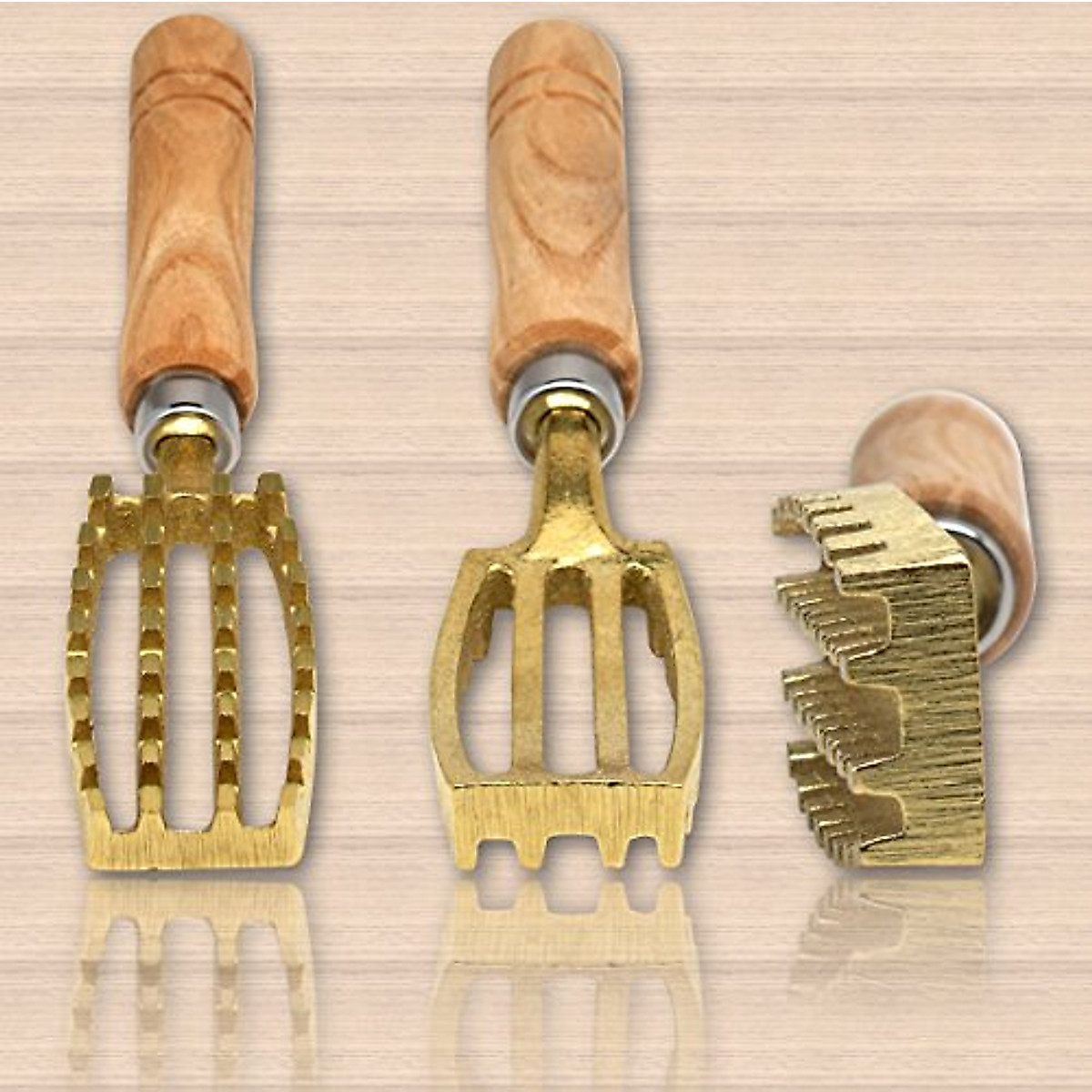 Kwizing Made in Japan [Extra Large] Fish Scaler Brush with Brass Serrated Sawtooth and Ergonomic Wooden Handle - Easily Remove Fish Scales Without Fuss Or Mess - Handcrafted by Japanese Artisans