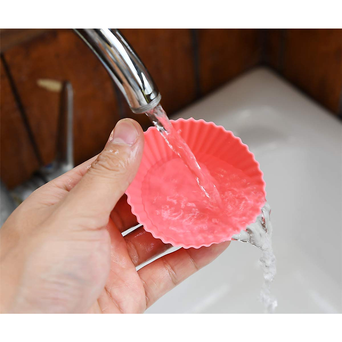 Mirenlife Reusable and Non-stick Silicone Baking Cups/Muffin Cup Molds in Storage Container-24 Pack-6 Vibrant Colors-4 Shapes(Flower,Star,Heart,Round)