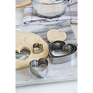 Fox Run Heart Shaped Cookie Cutters, 5-Piece Set with Storage Tin Included, Stainless Steel
