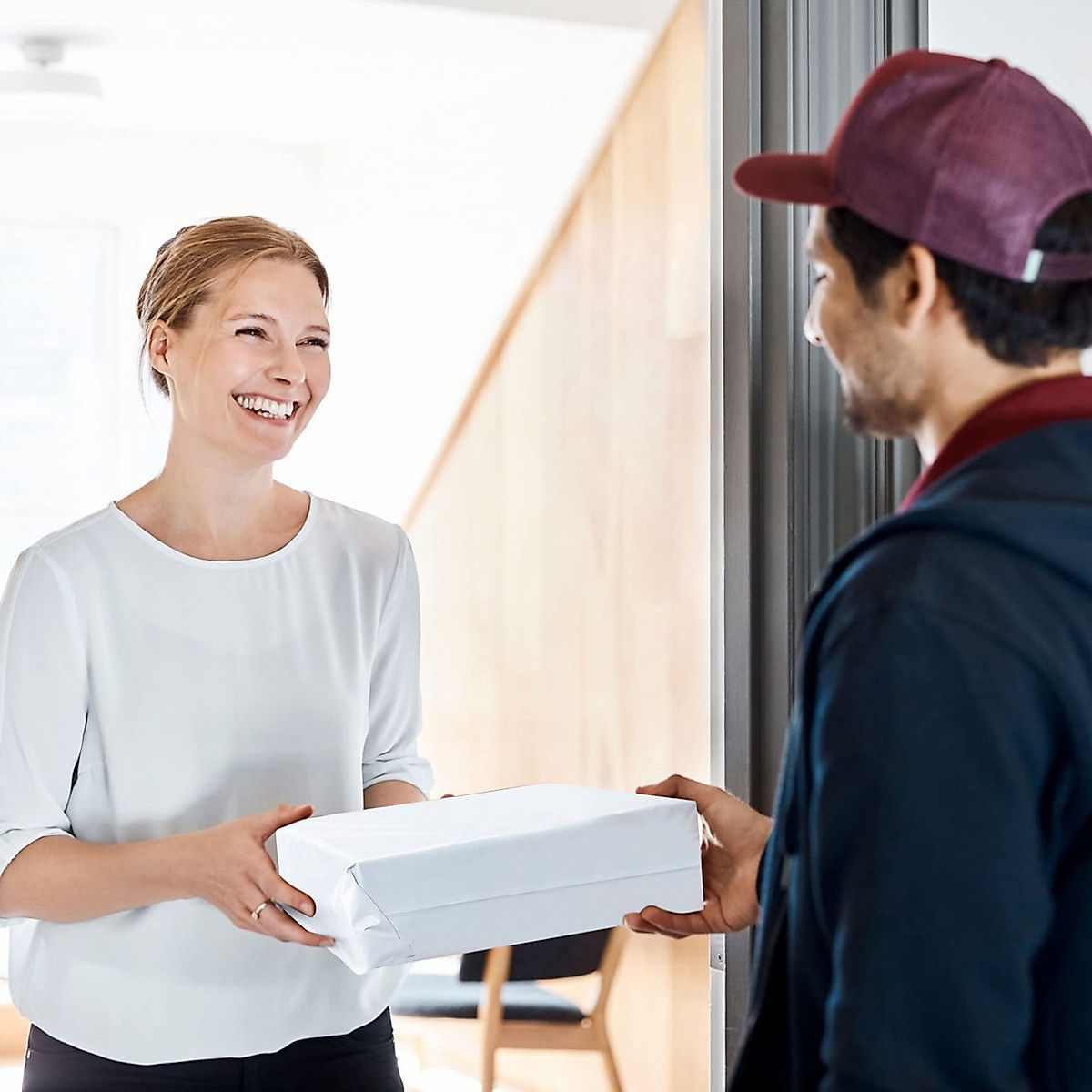 EIt White Returnable Poly Mailers, 100 Pack, Small Business Packaging Supplies,Shipping Bags, Shipping Envelopes, Strong Self-Seal Tear-resistant (6X9 100PC)