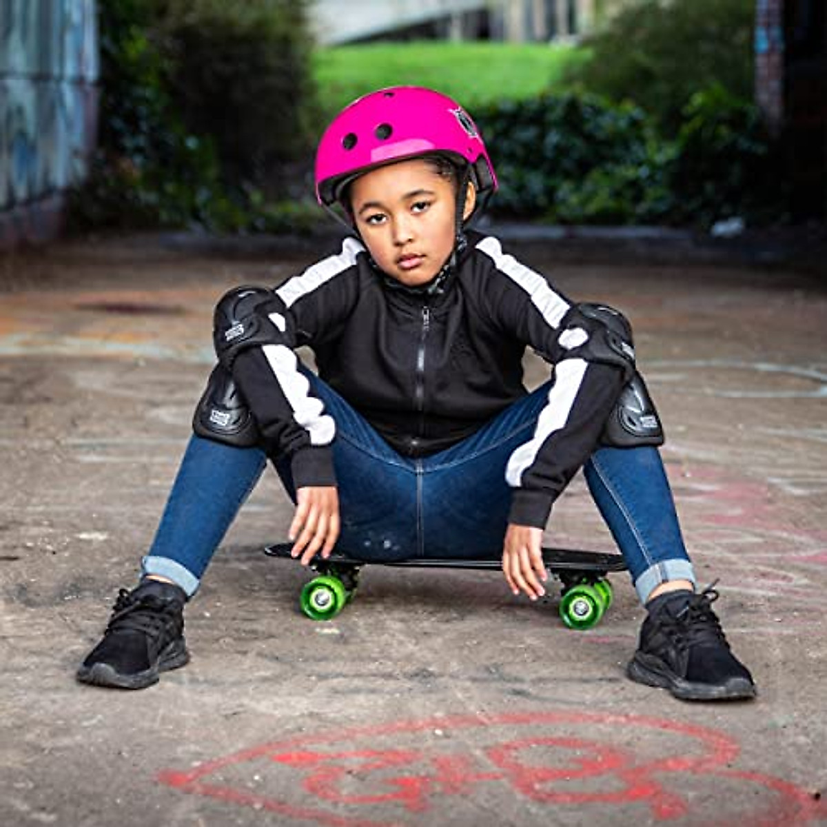 Xootz Retro Mini Cruiser Skateboard with led Wheels 22” Black