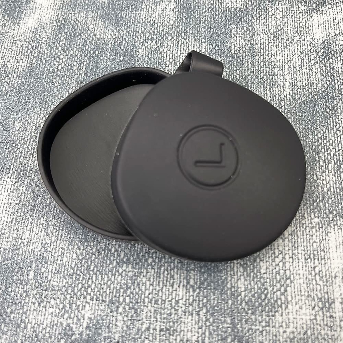 Ytaland VR Lens Cover for Oculus Quest 2 Dust Proof Cover for Oculus Quest 2 Anti-Dust Silicone Lens Protector (Black)