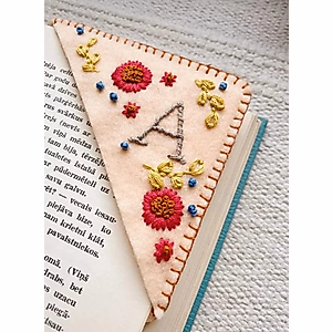Corner Bookmark, Embroidered Corner Bookmark, Corner Bookmarks for Books,Felt Corner Bookmark, Personalized Hand Embroidered Corner Bookmark, Corner Page Book Marks for Book Lovers (A, Fall)