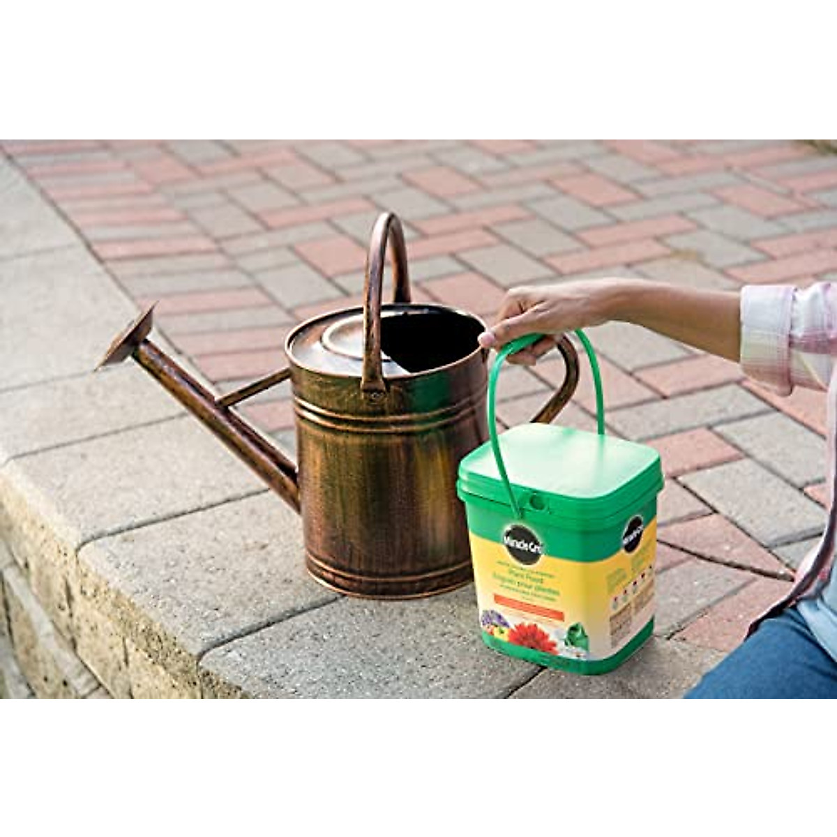 1.5kg 24-8-16 Water Soluble All Purpose Plant Fertilizer