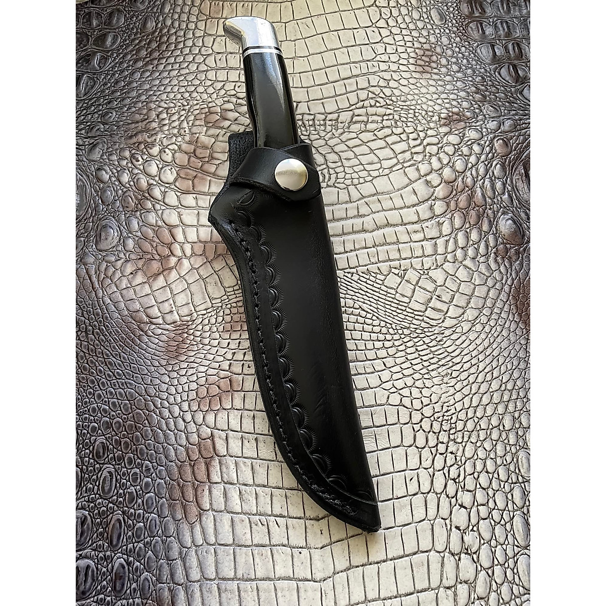 Custom Leather Right Hand Knife Sheath Fits Buck 105 or Schrade Golden Spike Knife, Fixed Blade Knife Holder, Black