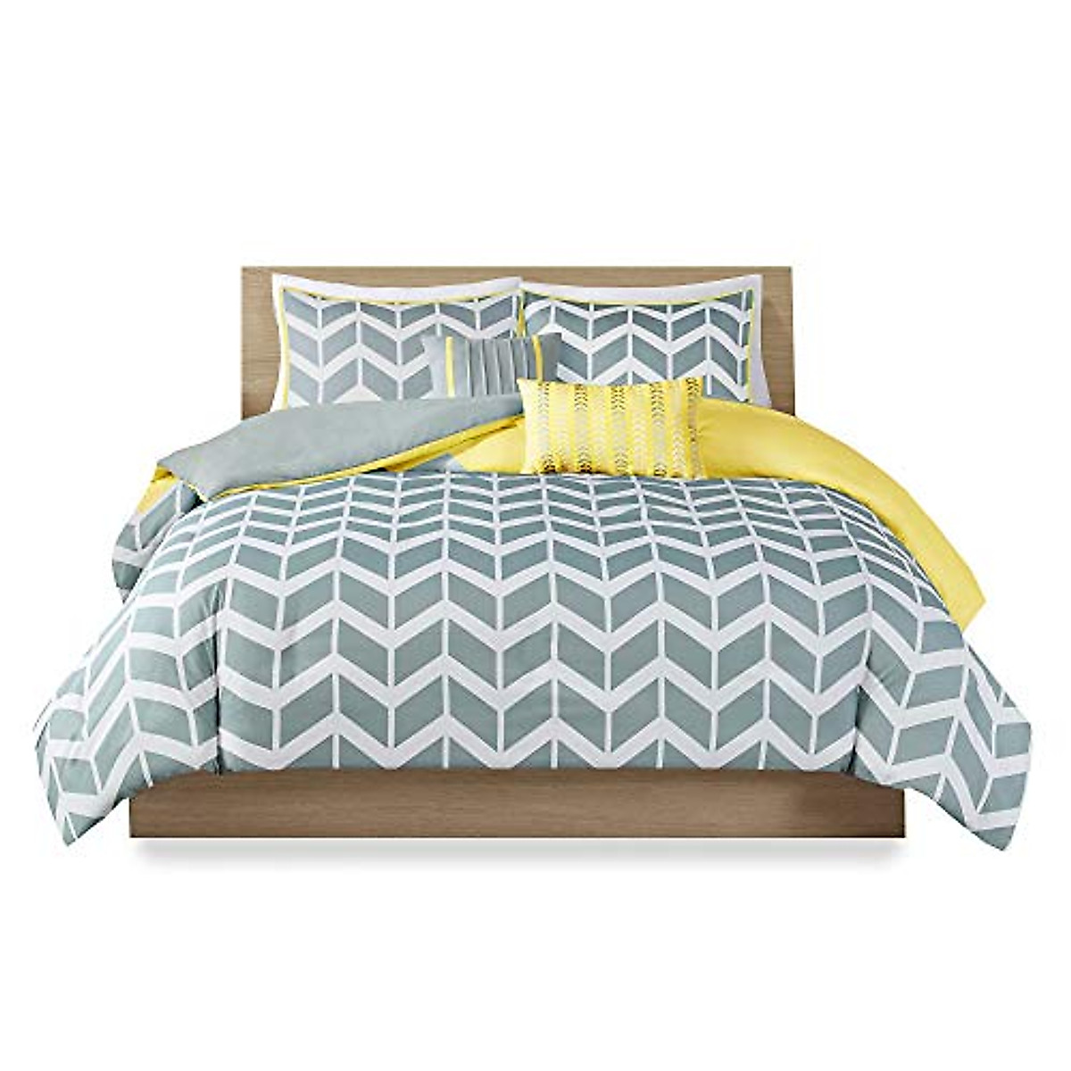 Intelligent Design ID12-234 Nadia Duvet Cover King/Cal King Size - Yellow , Chevron Duvet Cover Set – 5 Piece – Ultra Soft Microfiber Light Weight Bed Comforter Covers